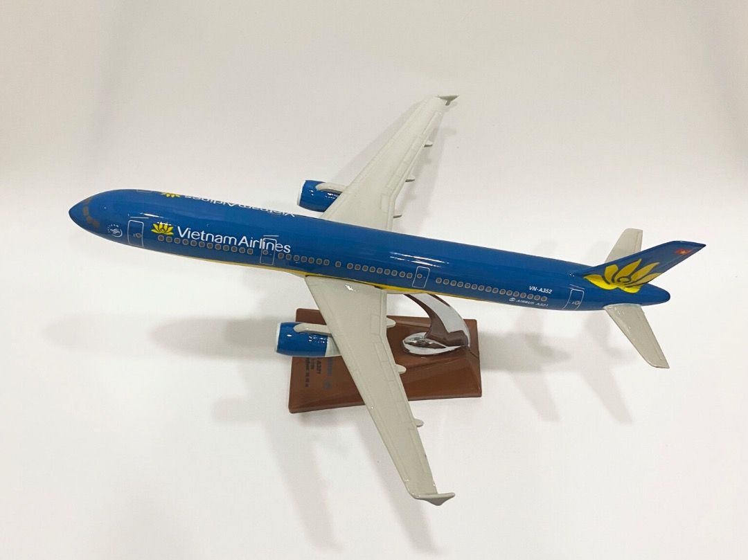 Vietnam Airlines A321 Airbus 1/150 aircraft model, Hobbies & Toys, Toys ...