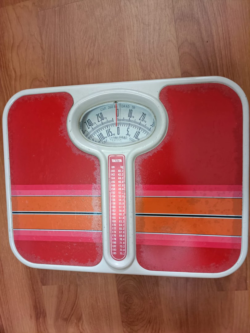 Vintage Weighing Scale, Sports Equipment, Exercise & Fitness, Weights ...
