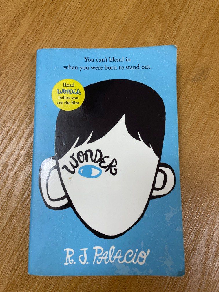 Wonder by R.J. Palacio Book, 興趣及遊戲, 書本 & 文具, 小說 & 故事書 - Carousell