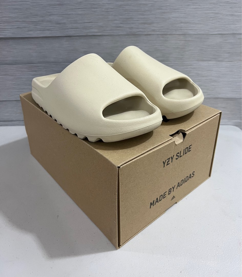 Yeezy Slides Bone 12US, Men's Fashion, Footwear, Slippers & Slides on ...