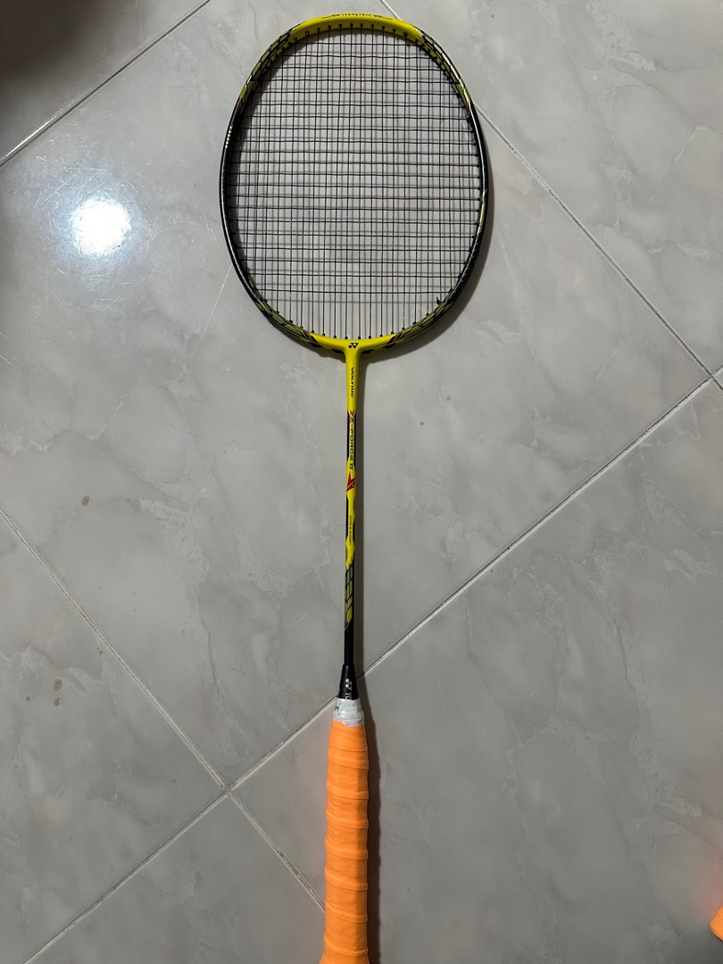Yonex yellow lindan force Badminton Racket, Sports Equipment, Sports ...
