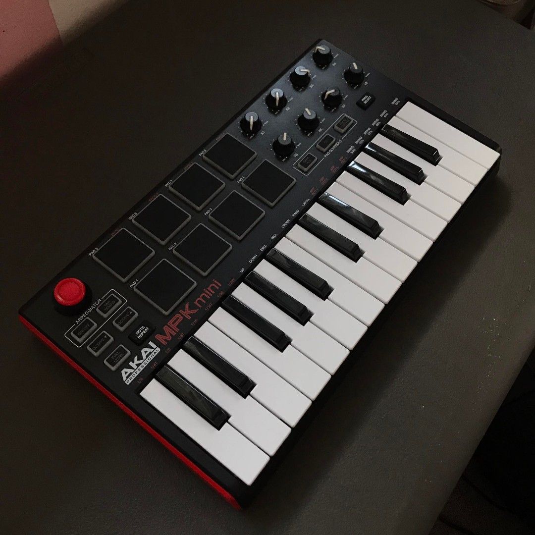 Akai MPK MINI 2 MIDI KEYBOARD, Hobbies & Toys, Music & Media, Musical ...