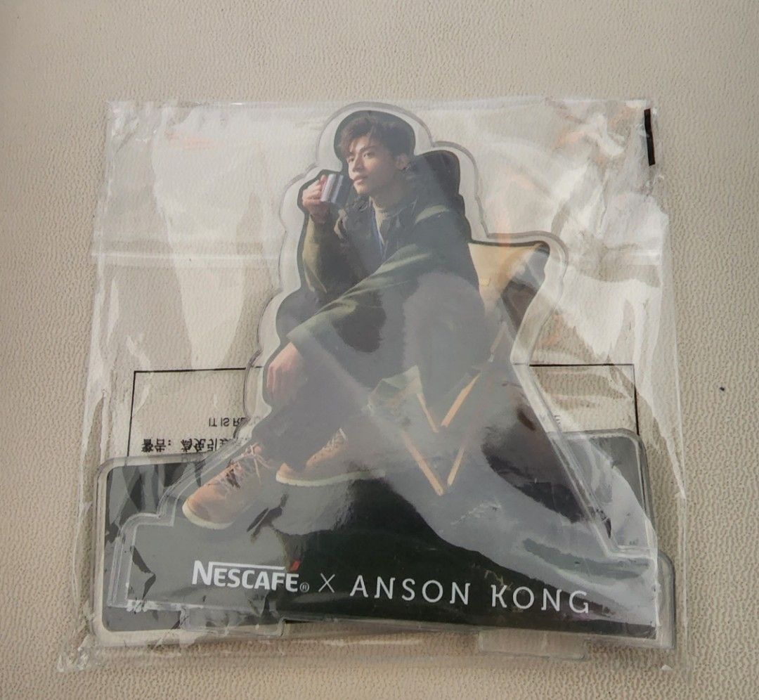 Anson Kong Nescafe 座枱牌, 興趣及遊戲, 收藏品及紀念品, 明星周邊 - Carousell