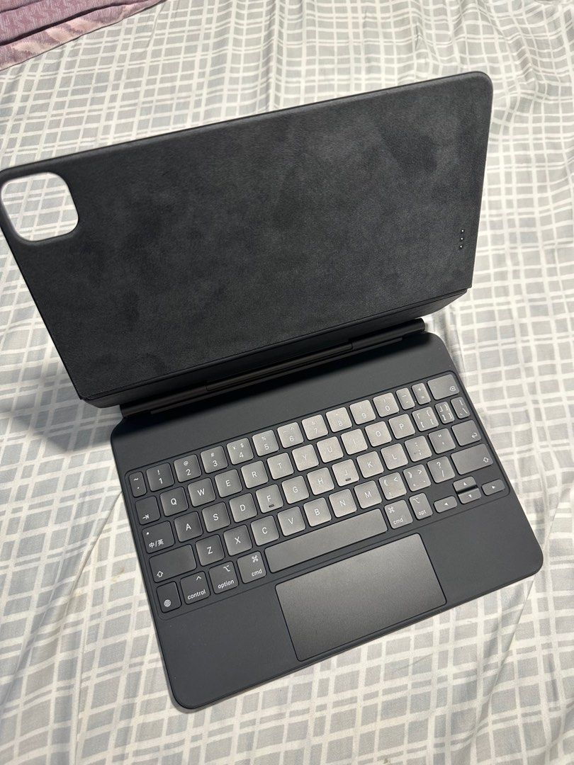 Apple Magic Keyboard black 11 inch, Mobile Phones & Gadgets, Mobile ...