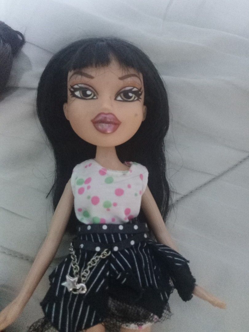 Bratz Jade Bundle Hobbies And Toys Toys And Games On Carousell