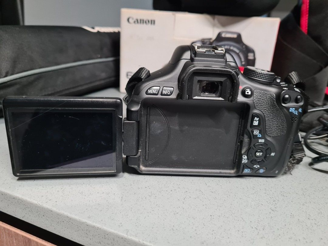 Canon EOS 600D DSLR camera, Photography, Cameras on Carousell