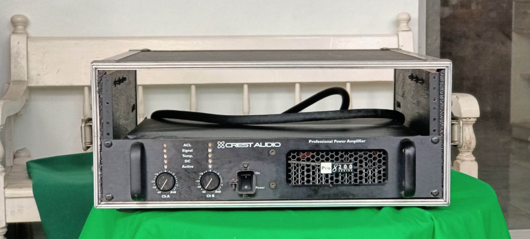 Crest Audio Power Amplifier 8200 Series Pro in heavy duty Calzone ...