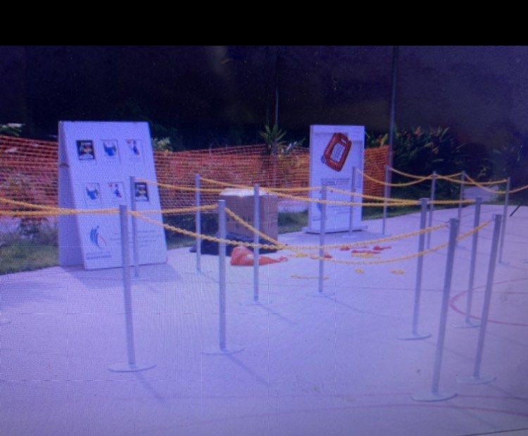 Custom made q pole left 30 pieces, Everything Else on Carousell