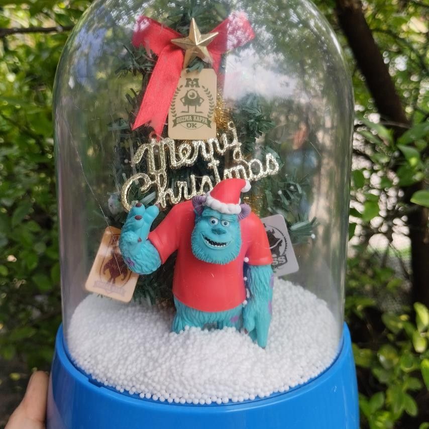 DISNEY Pixar Monster University Sully Christmas Snowglobe, Hobbies ...