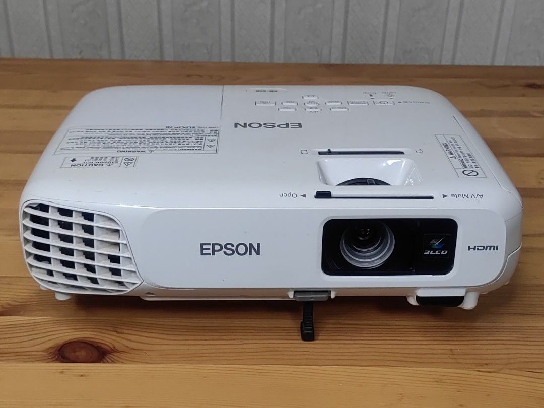 Epson EB-S18 Projector 3000 lumens, TV & Home Appliances, TV ...