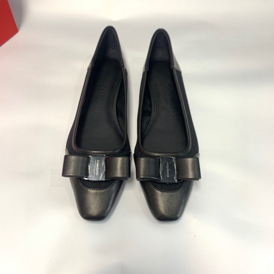Ferragamo new viva shoe, Computers & Tech, Desktops on Carousell