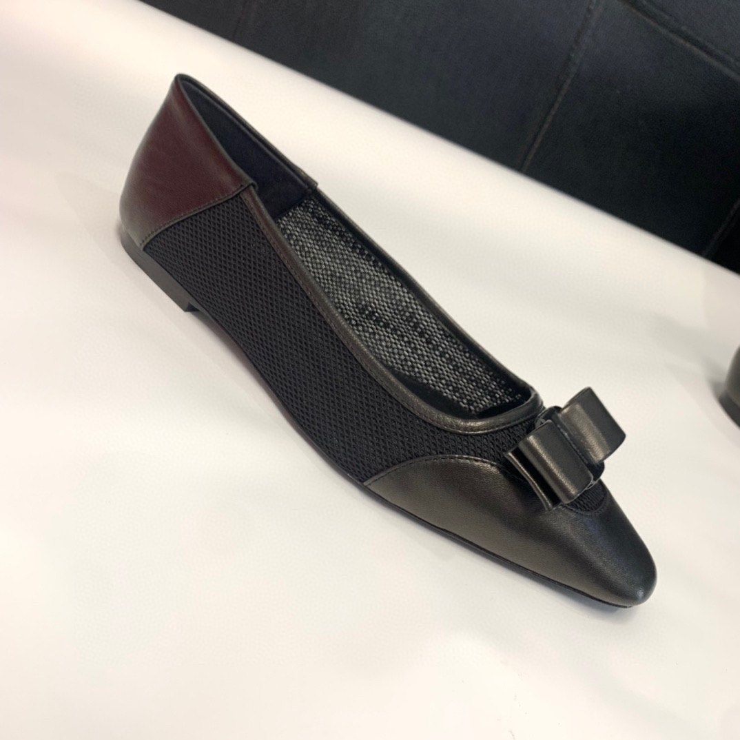 Ferragamo new viva shoe, Computers & Tech, Desktops on Carousell