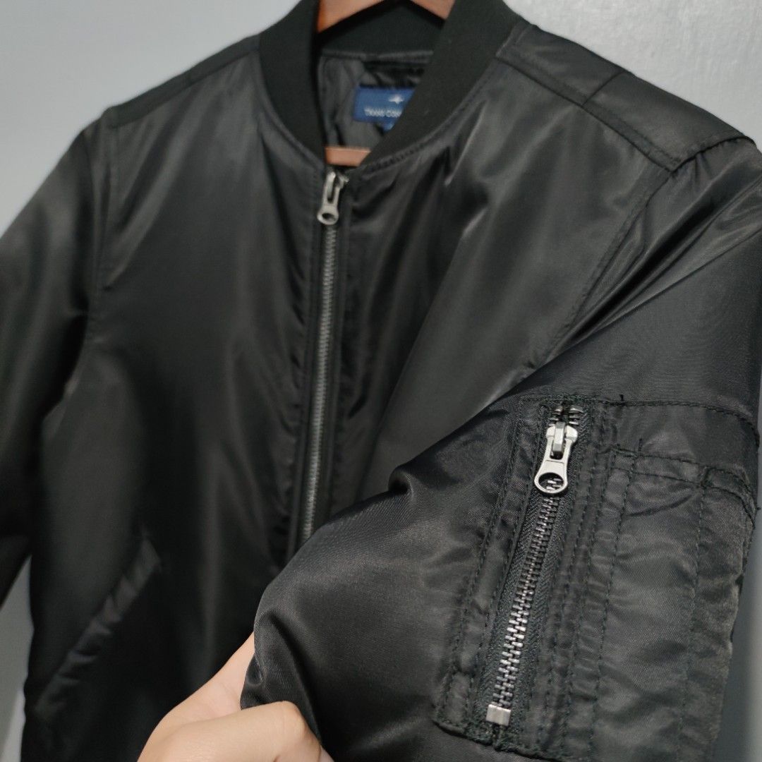 FREE SF | TRANS CONTINENTS QUILTED BOMBER JACKET, Men's Fashion, Coats ...