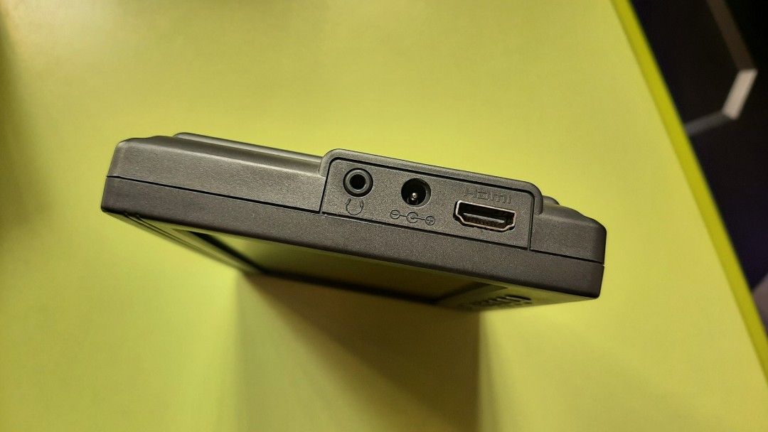 F&V F1 LCD Monitor 7 inch, Photography, Photography Accessories, Other ...