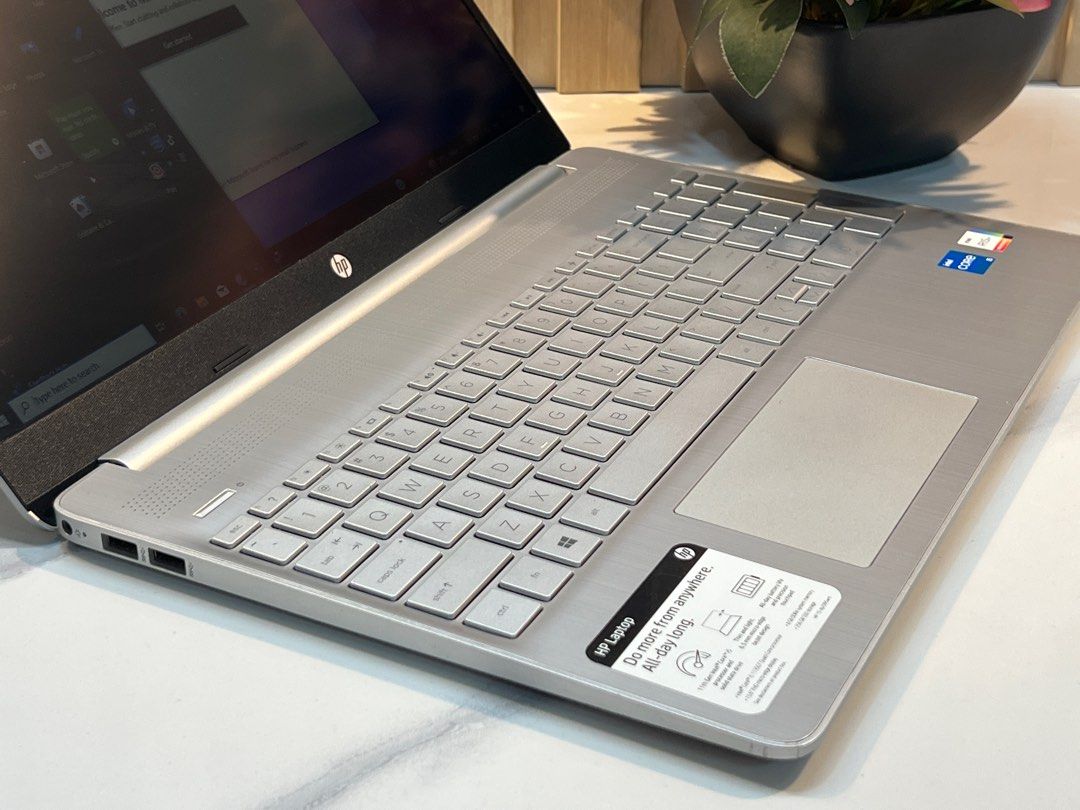 HP Laptop 15-dy2095wm i5-11th Gen 16GB RAM 256GB SSD FULL HD 1080 15.6 ...