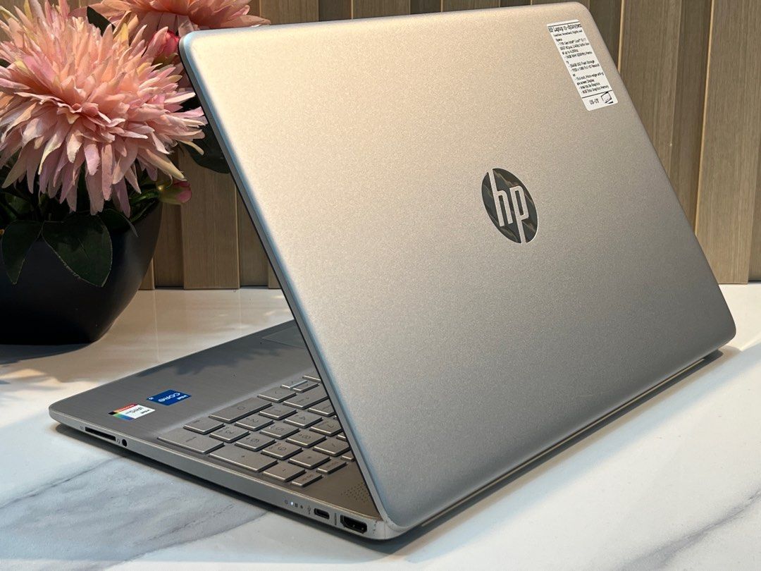 HP Laptop 15-dy2095wm i5-11th Gen 16GB RAM 256GB SSD FULL HD 1080 15.6 ...