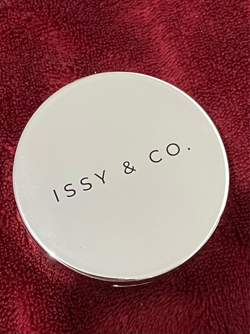 Issy & Co. Blush, Beauty & Personal Care, Face, Makeup on Carousell