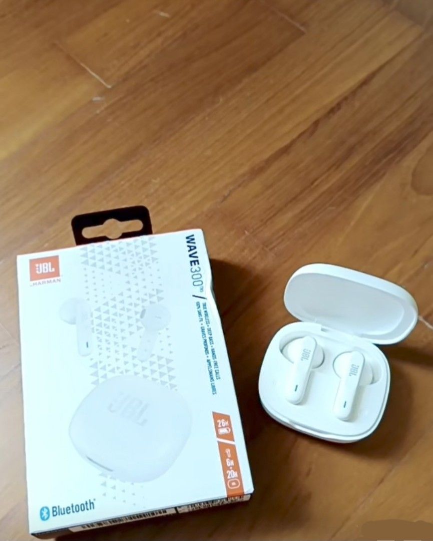 JBL TWS 300 earbuds, Audio, Earphones on Carousell