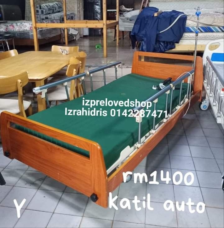 Katil hospital auto kayu, Health & Nutrition, Medical Supplies & Tools ...