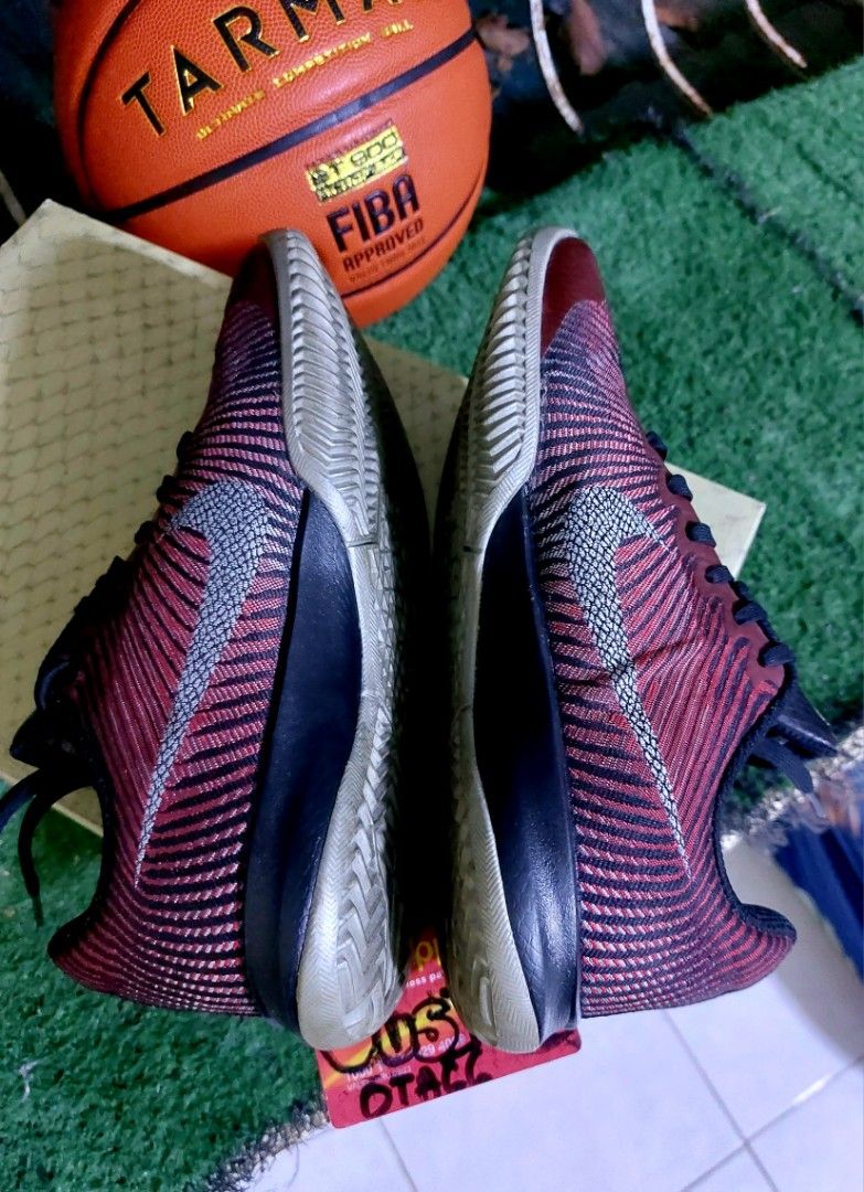 Kobe mentality 2 "university red", Men's Fashion, Footwear, Sneakers on ...