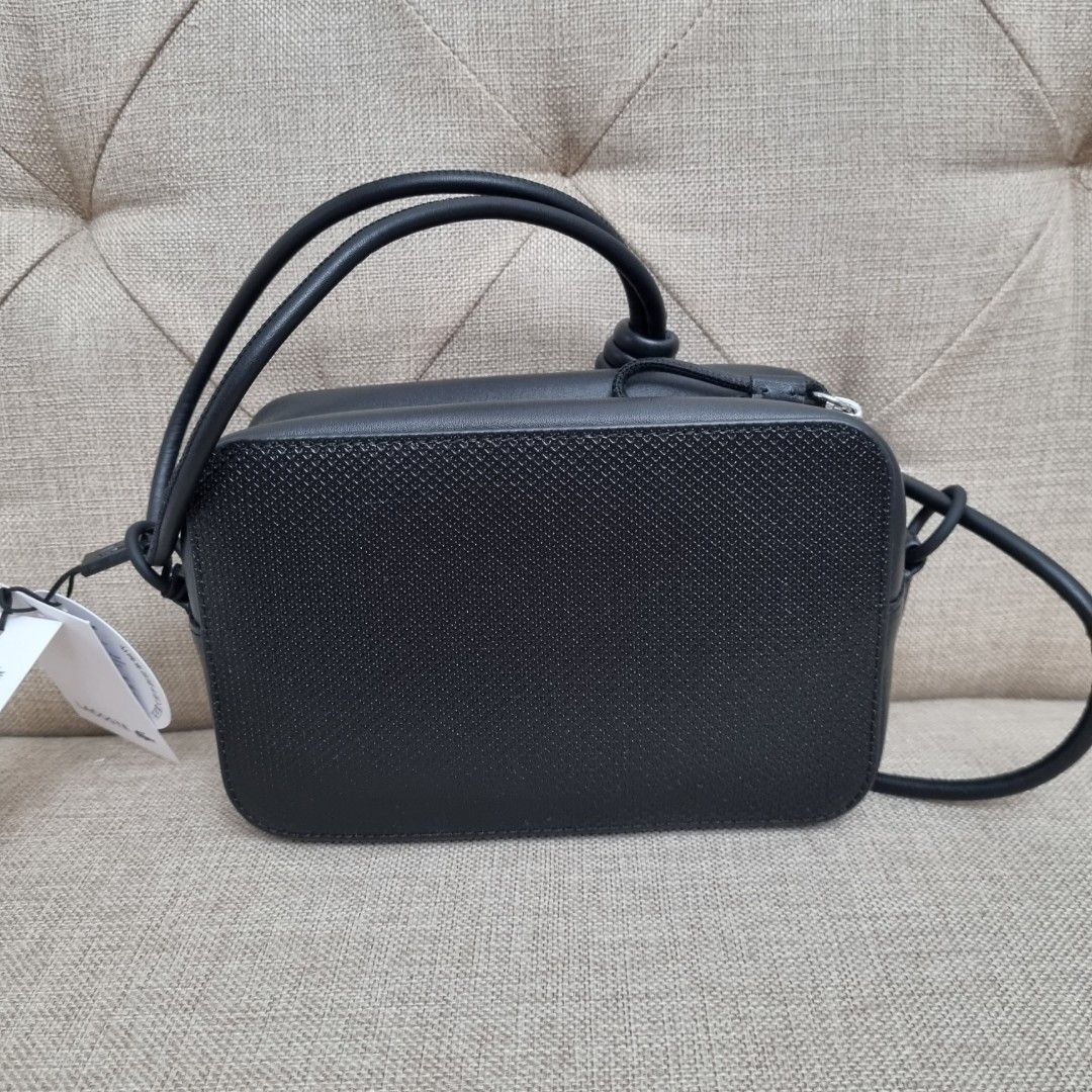 LACOSTE Chantaco Leather Crossover Bag Black, Women's Fashion, Bags ...