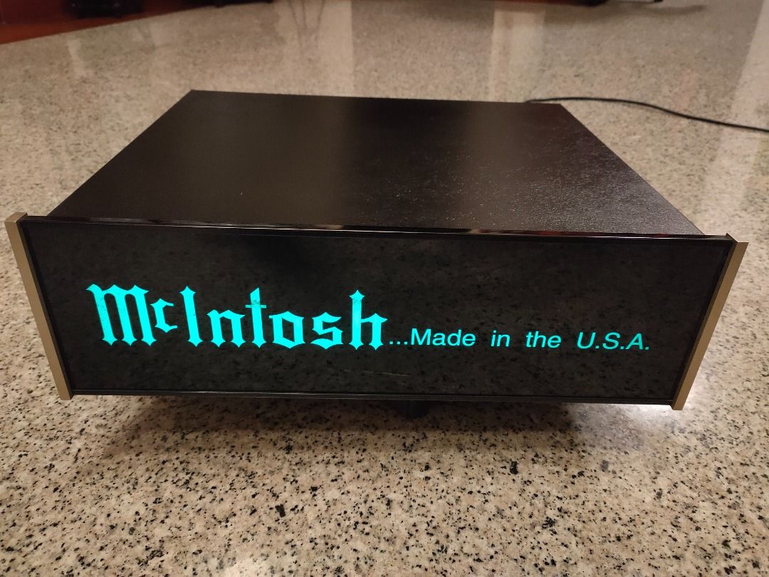 McINTOSH DISPLAY LIGHT BOX, Audio, Other Audio Equipment on Carousell