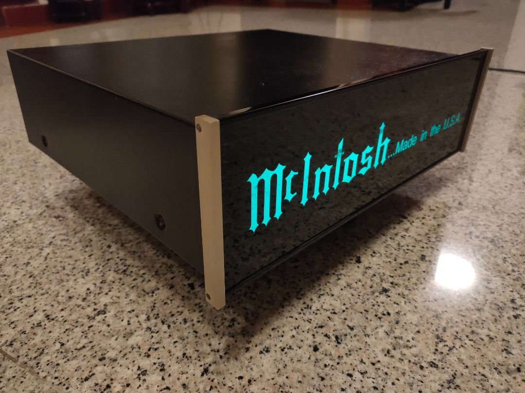 McINTOSH DISPLAY LIGHT BOX, Audio, Other Audio Equipment on Carousell