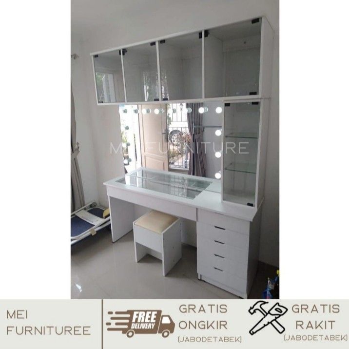 Meja rias lampu led box kaca 4 pintu ukuran jumbo besar, Perabotan ...