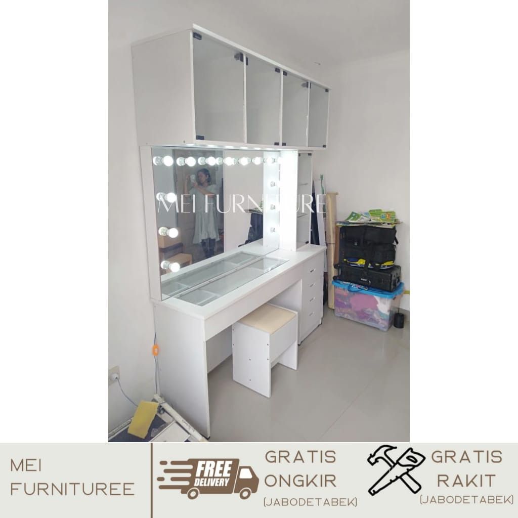 Meja rias lampu led box kaca 4 pintu ukuran jumbo besar, Perabotan ...