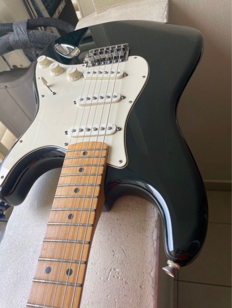 (MIM) Fender Stratocaster, Hobbies & Toys, Music & Media, Musical Instruments on Carousell