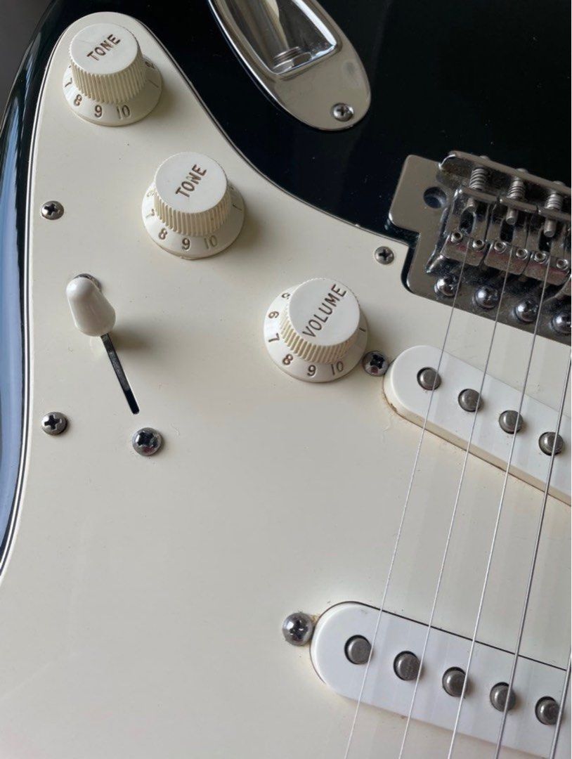 (MIM) Fender Stratocaster, Hobbies & Toys, Music & Media, Musical Instruments on Carousell