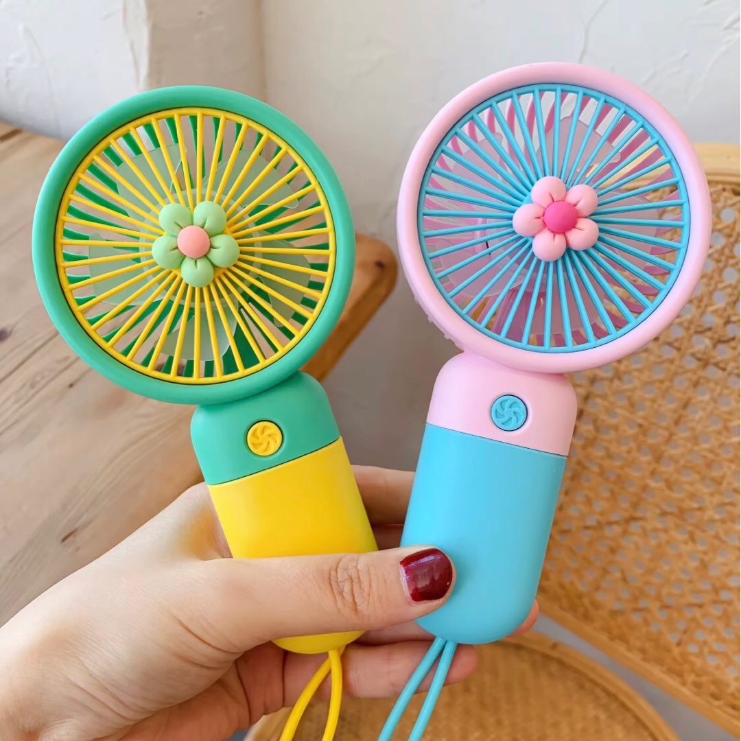 Mini Electricfan USB Portable Mini Fan, Computers & Tech, Parts ...