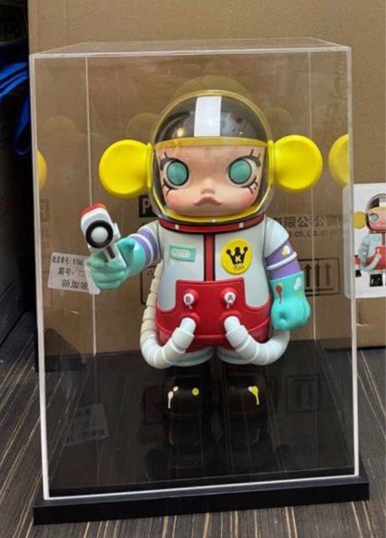 Popmart Molly 400% Acrylic Display Box, Hobbies & Toys, Toys & Games on ...