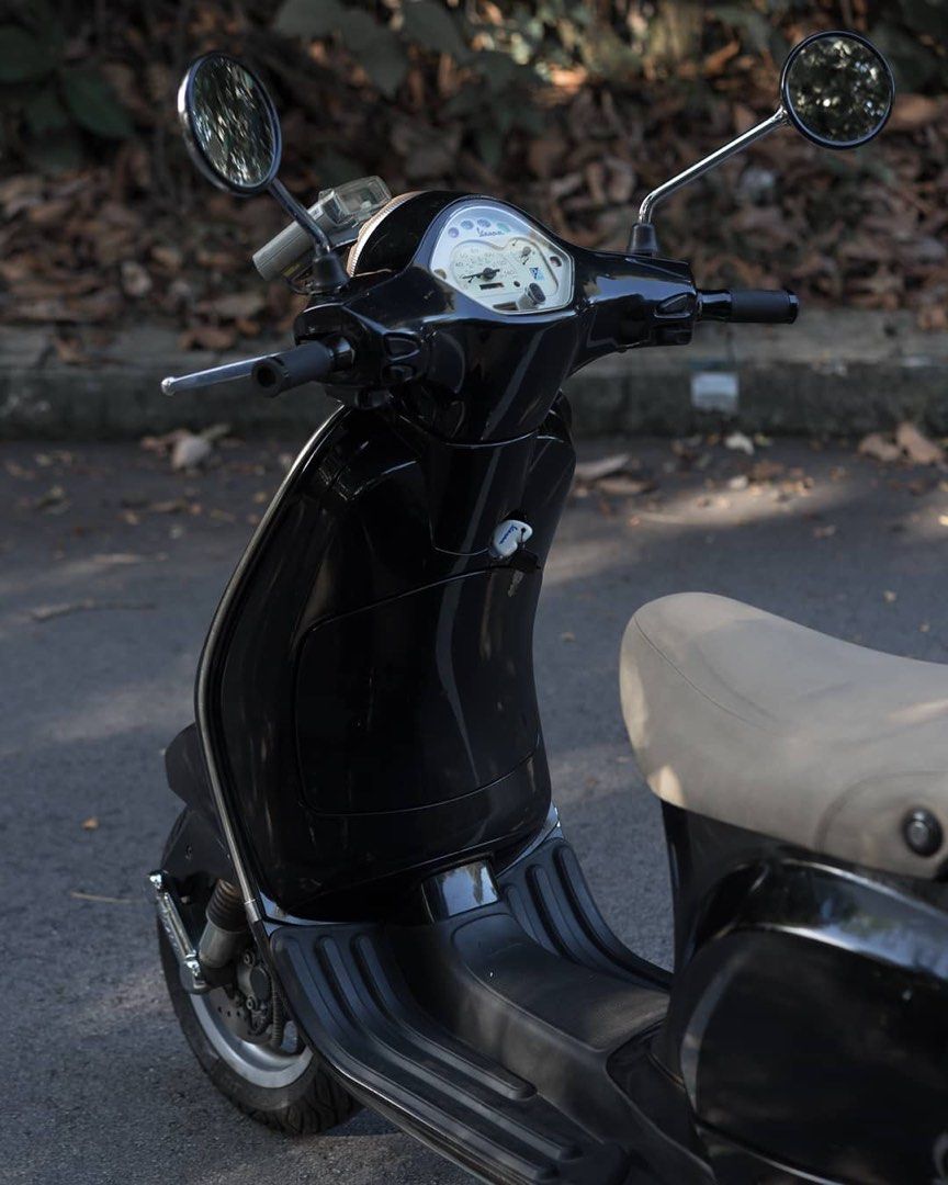 Motorcycle rental vespa black bike rental, Motorcycles, Motorcycle ...
