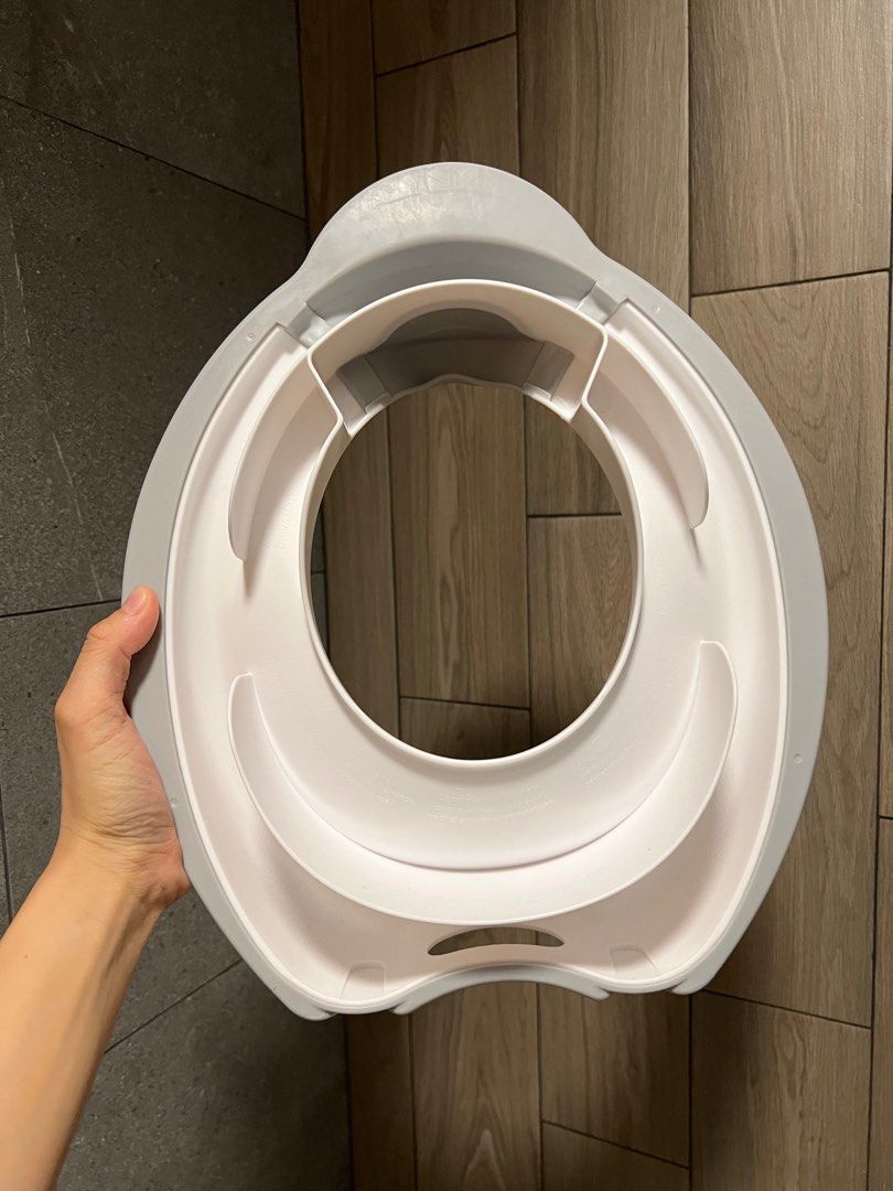 Munchkin Grip Potty Ring, Babies & Kids, Bathing & Changing, Toilet ...