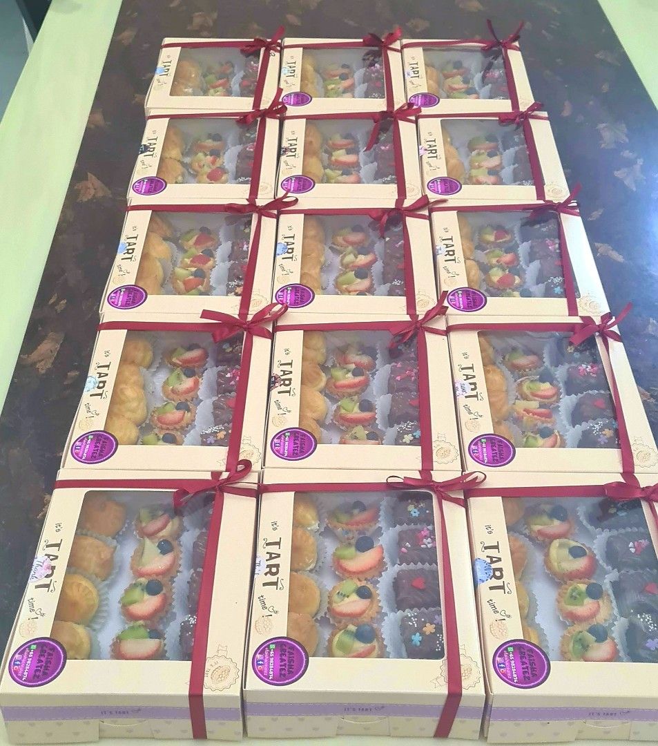 Premium Dessert Box, Food & Drinks, Homemade Bakes on Carousell