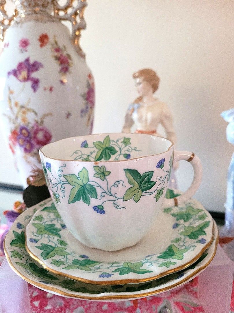 Royal Cown Derby teapot set, Furniture & Home Living, Kitchenware ...