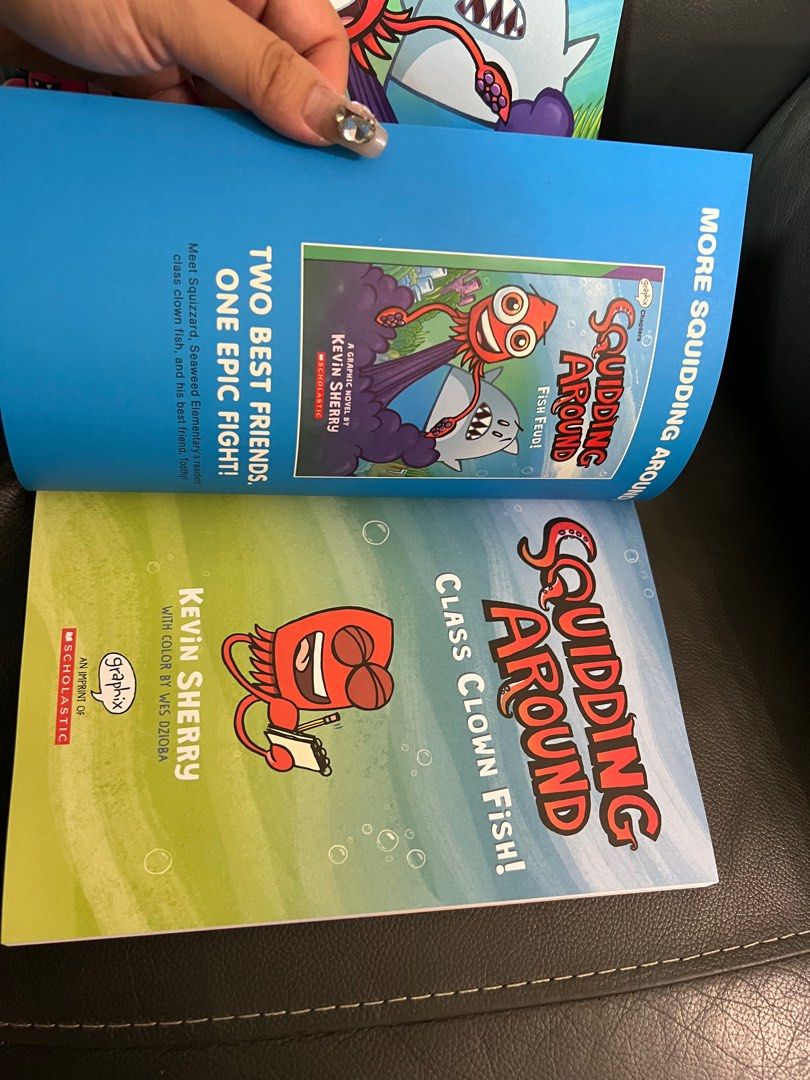 【現貨】Squidding Around 幽默英文漫畫童書/適合小學生閱讀, 興趣及遊戲, 書本 & 文具, 兒童書籍 - Carousell