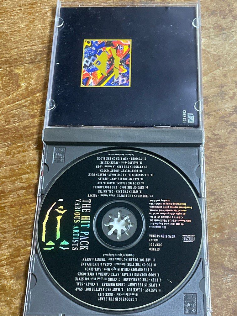 The Hit pack -74 minutes of chart music, Hobbies & Toys, Music & Media ...