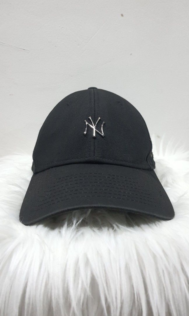 TOPI MLB (PRELOVED) *HARGA MUSYAWARAH # tiket coldplay, Fesyen Pria ...