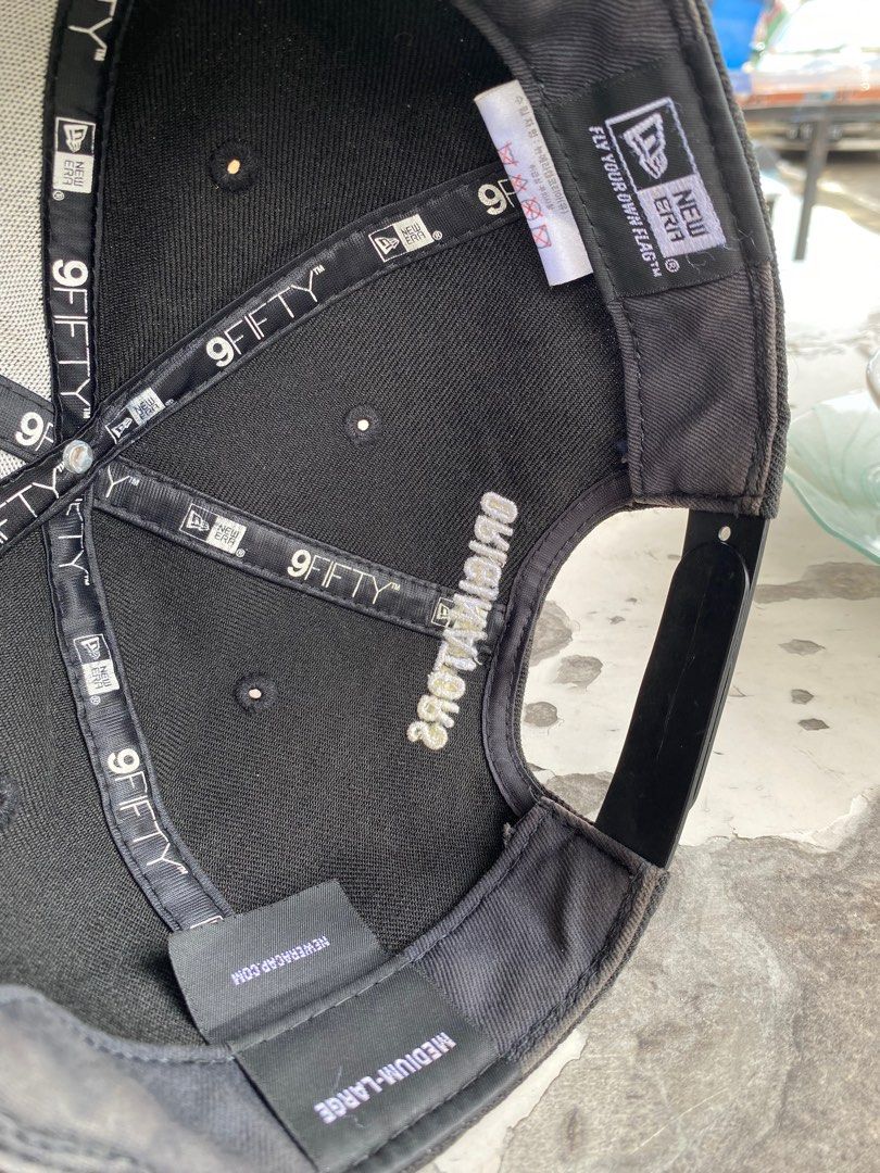 topi new era originator, Fesyen Pria, Aksesoris, Topi di Carousell