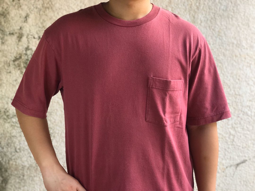 Uniqlo U Oversized Red Pocket Tee on Carousell