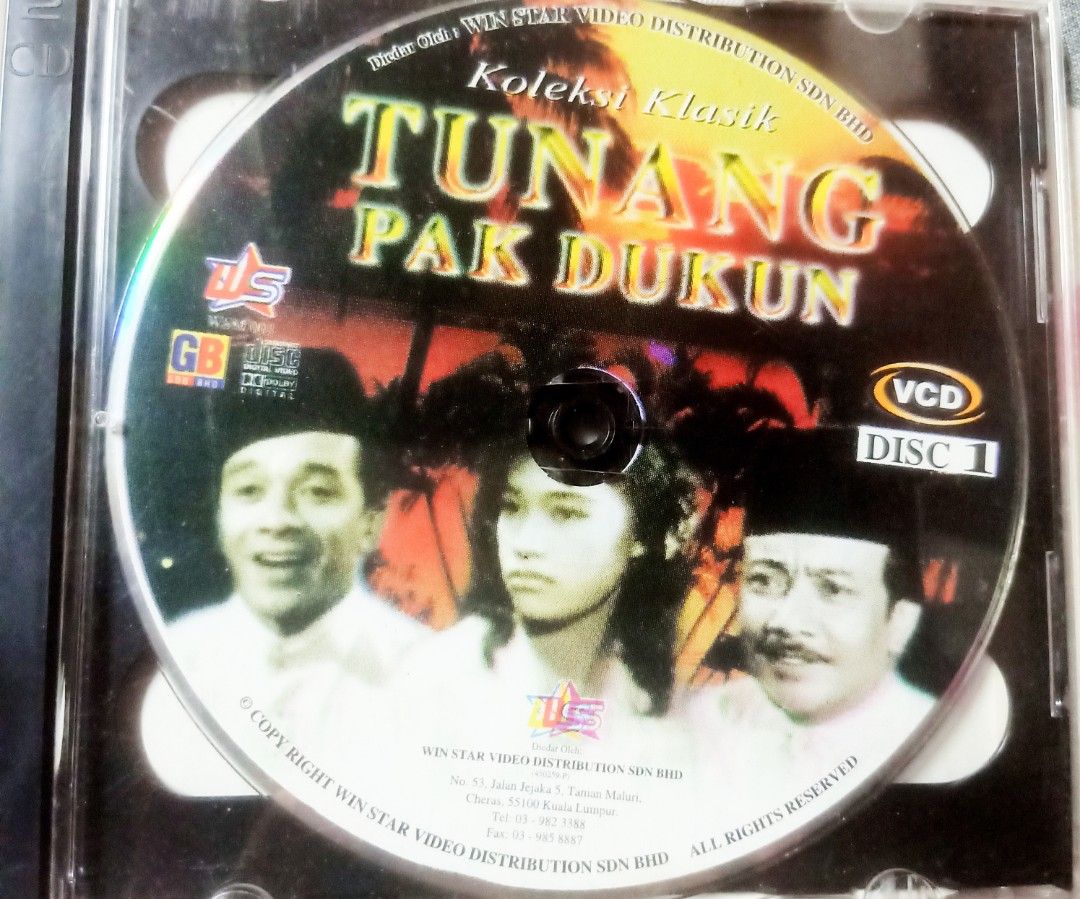 VCD FILEM KLASIK 'TUNANG PAK DUKUN', Hobbies & Toys, Music & Media, CDs ...