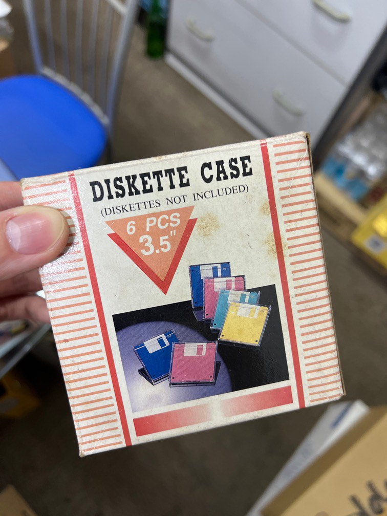 VINTAGE DISKETTE CASE, Hobbies & Toys, Stationery & Craft, Other ...