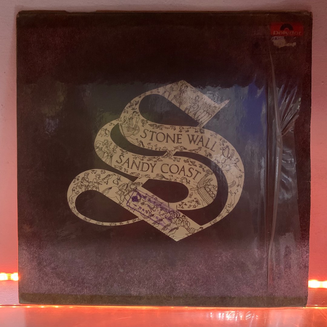 Vinyl piringan hitam (rare), Musik & Media, CD, DVD & Lainnya di Carousell