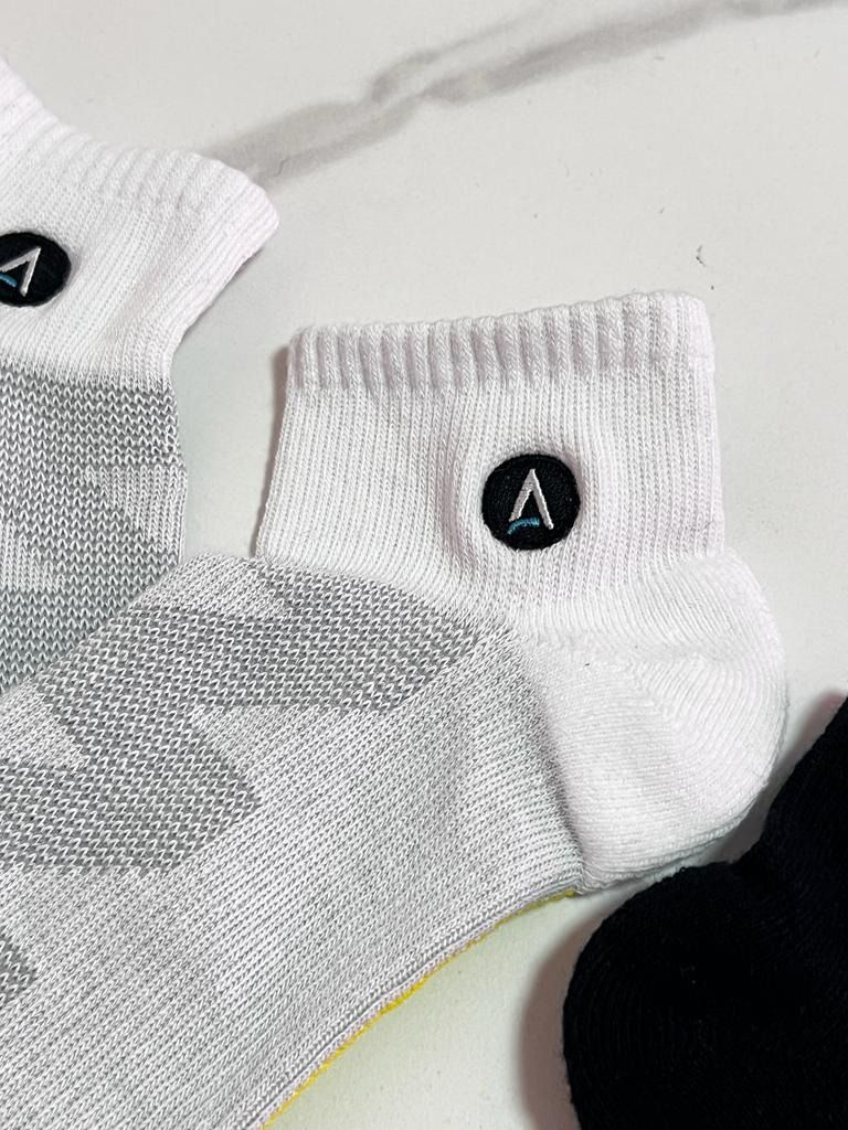 現貨 ARCHTEK Running / Walking - thick cushioned / arched support socks 跑步襪（MED size 22 - 25 CM) 網 ...