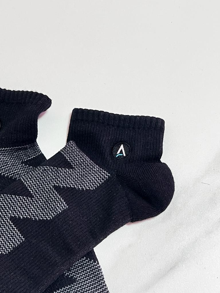 現貨 ARCHTEK Running / Walking - thick cushioned / arched support socks 跑步襪（MED size 22 - 25 CM) 網 ...