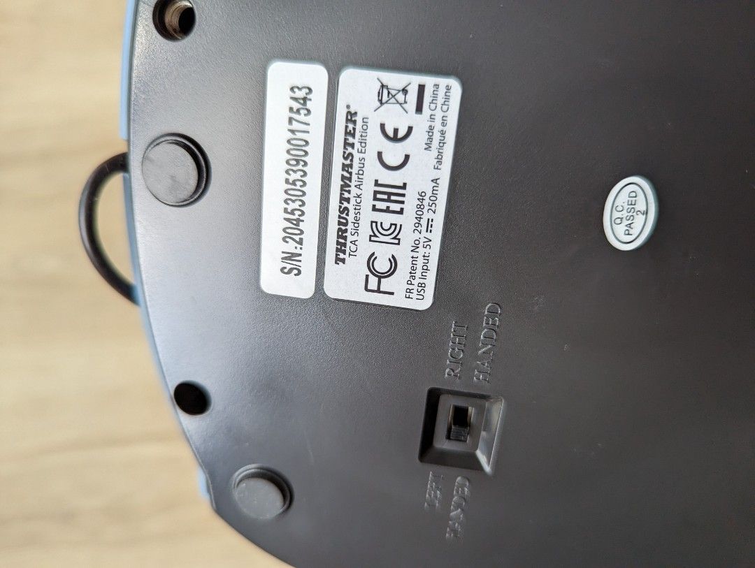 Thrustmaster TCA Sidestick Airbus Edition - Replica of the Airbus ...