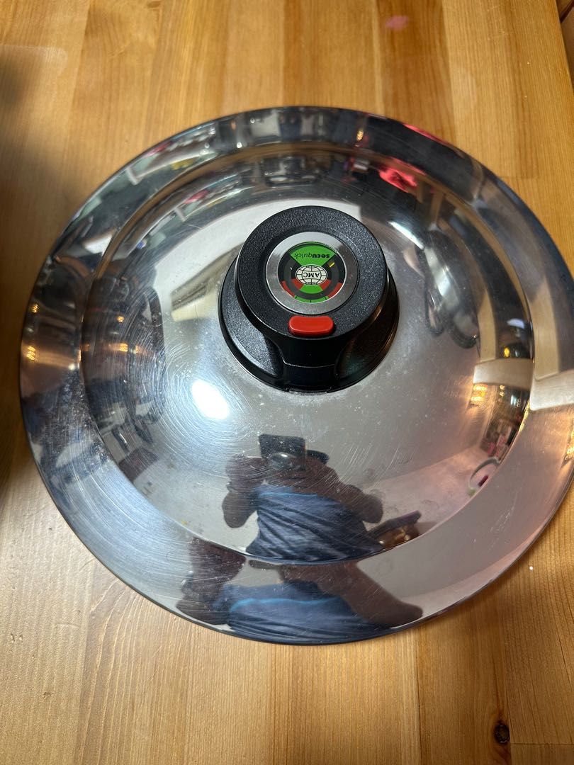 AMC Stainless Steel Wok, Furniture & Home Living, Kitchenware ...