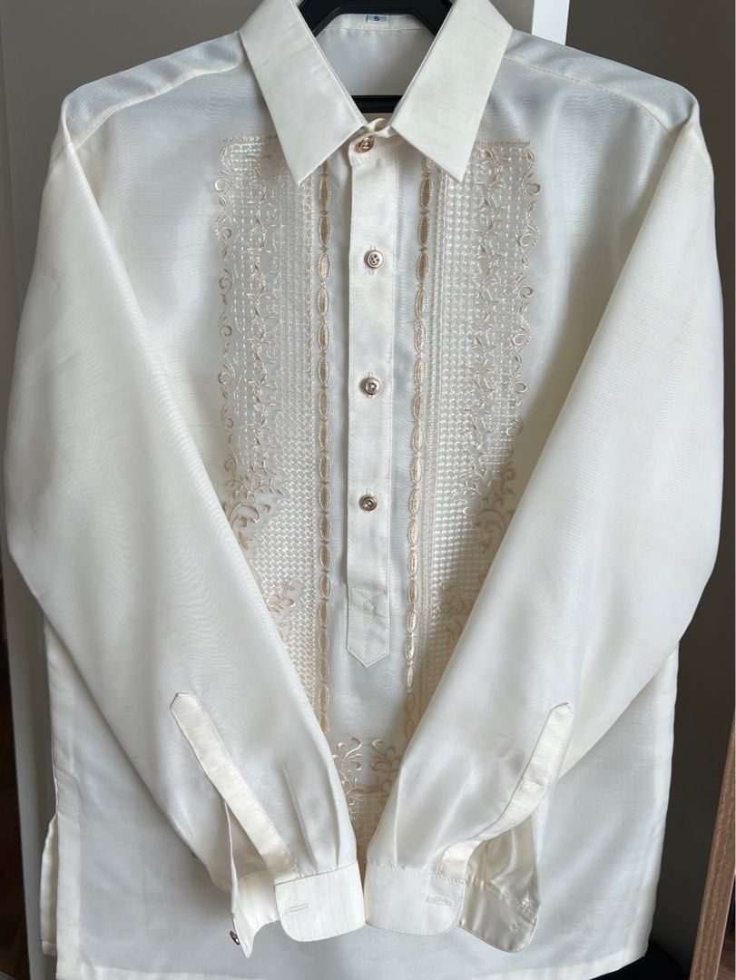 Barong Tagalog, Men's Fashion, Tops & Sets, Formal Shirts on Carousell
